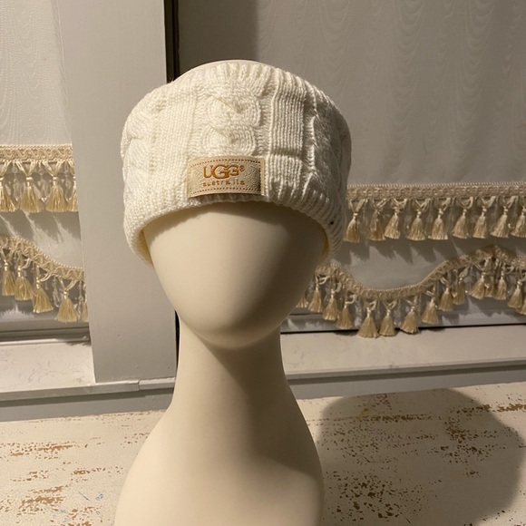UGG | Accessories | Ugg White Knitted Headband | Poshmark